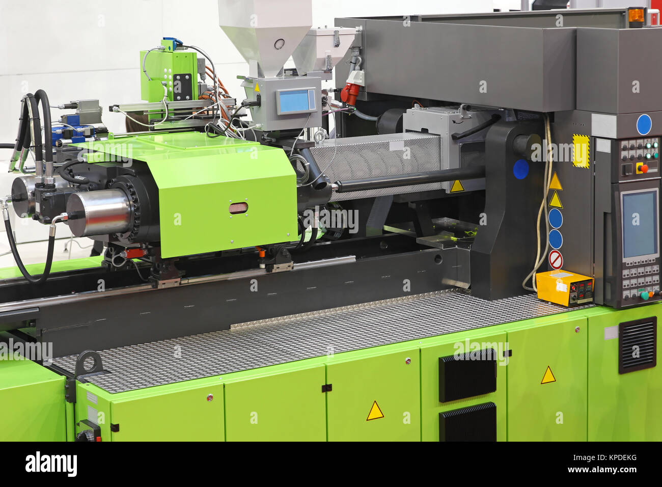 Injection moulding hi-res stock photography and images - Alamy