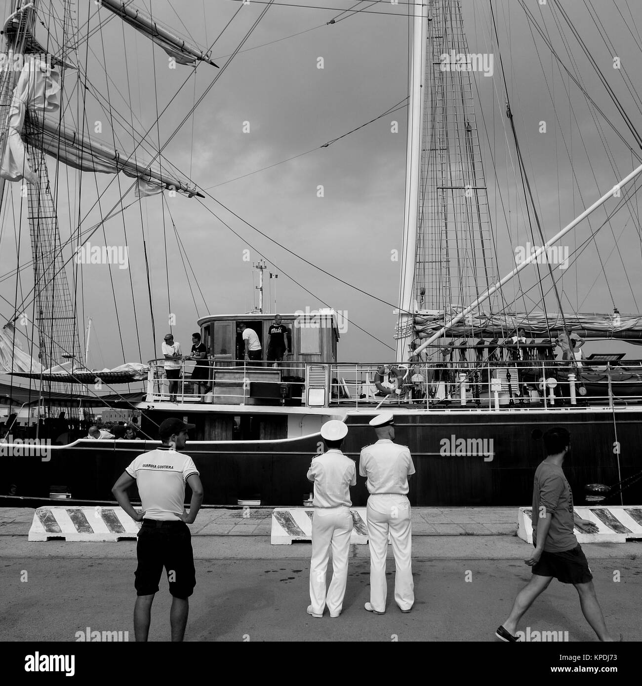 Two masted sailing ship hi-res stock photography and images - Alamy
