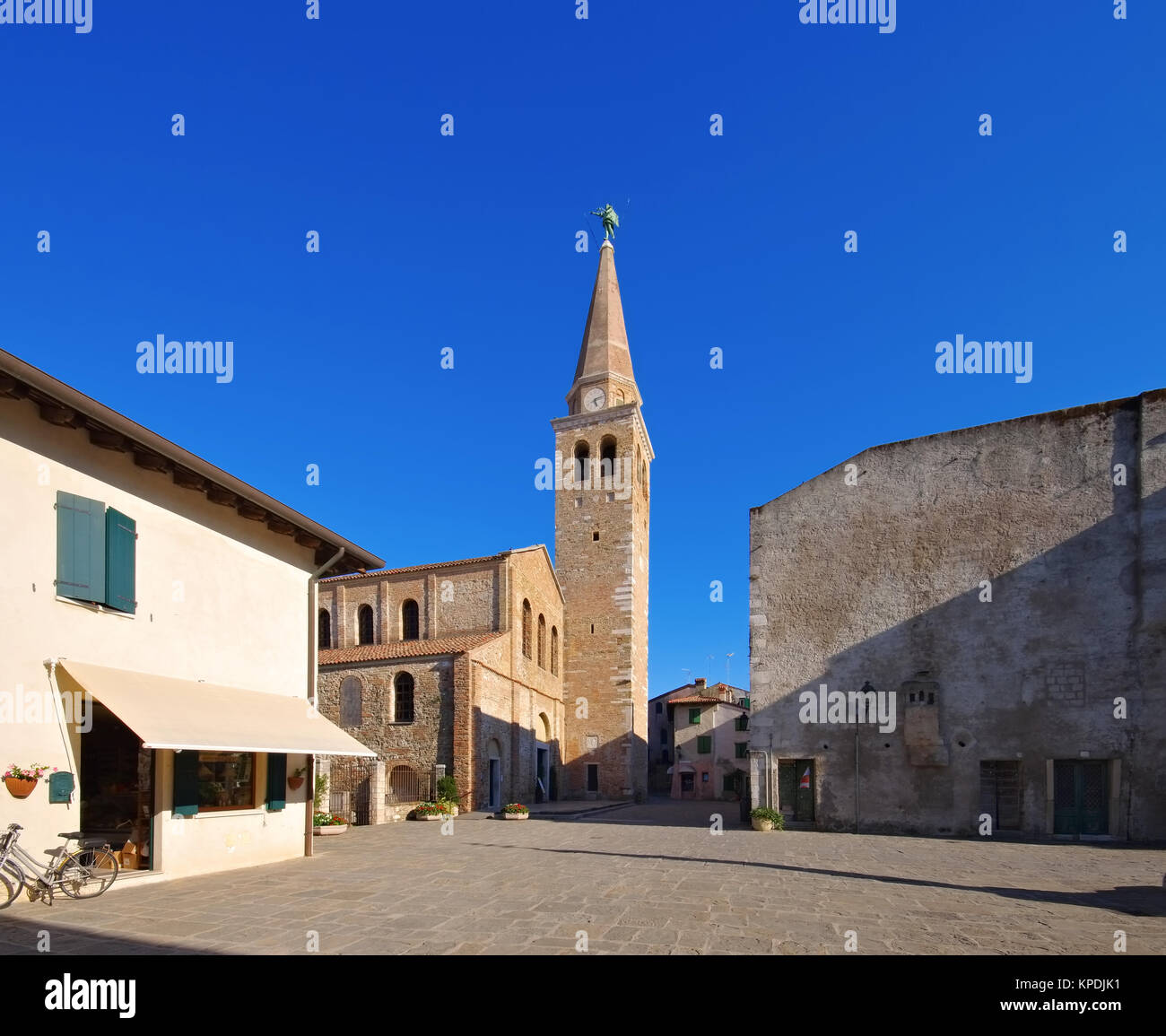 Grado in Italien, die Kirche - Grado in Italiy, the church Stock Photo ...