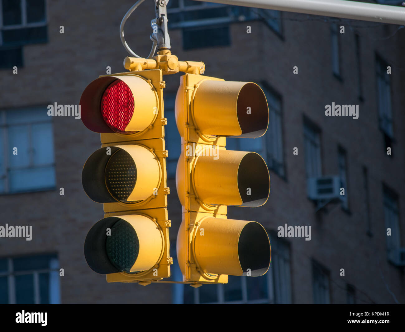 Car stops traffic light hi-res stock photography and images - Alamy