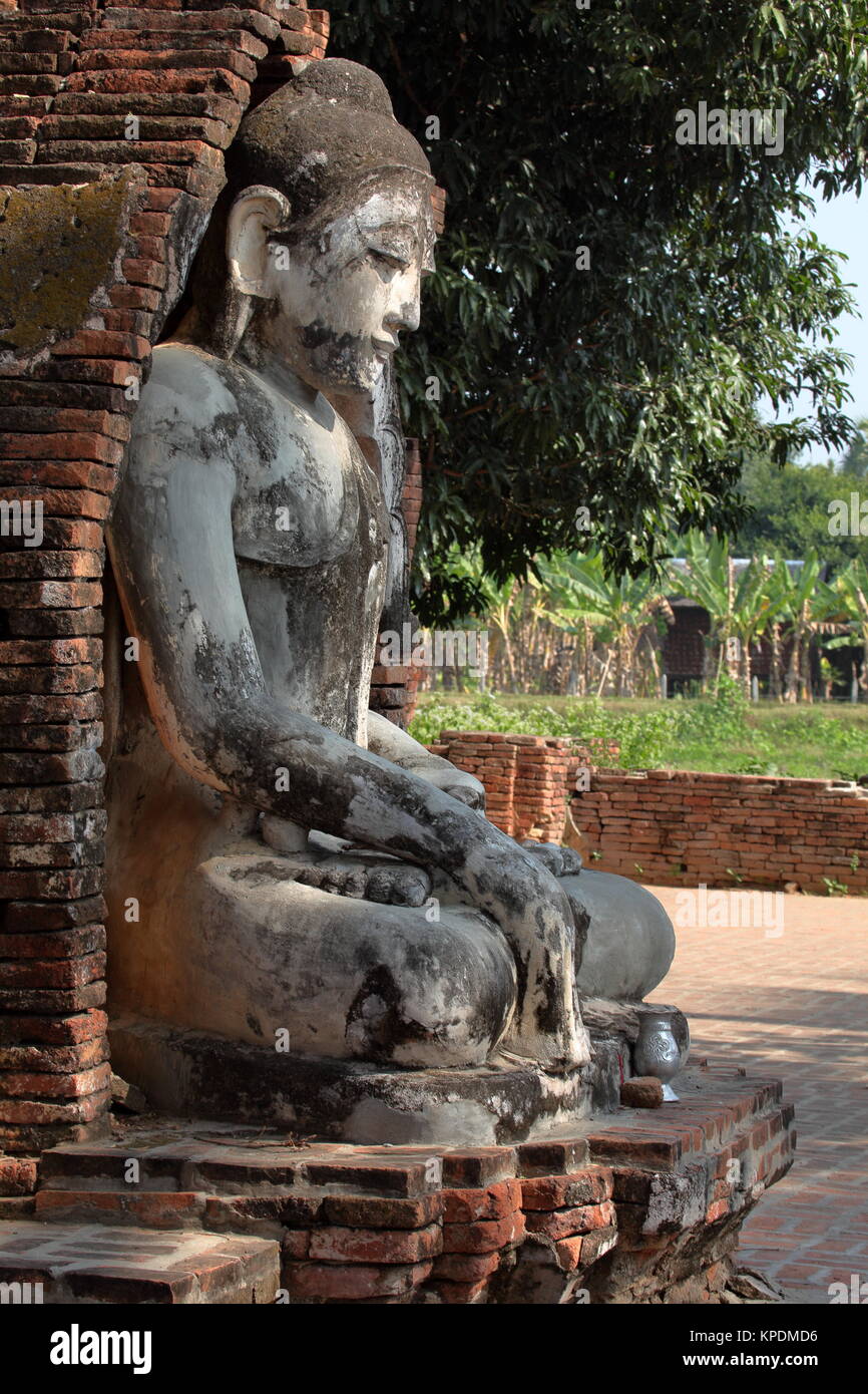 Buddha statues in Myanmar Stock Photo - Alamy
