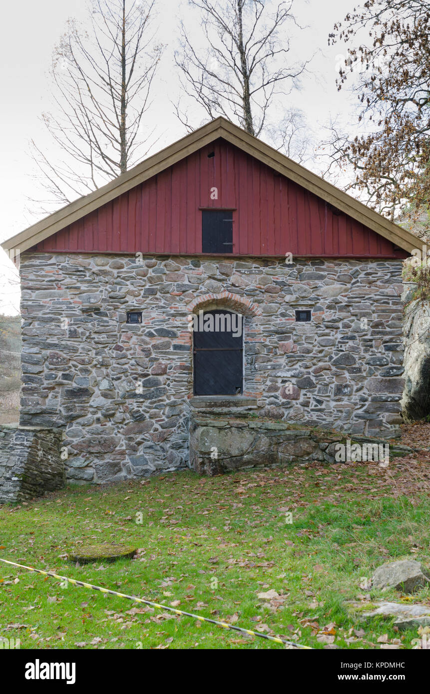 Old magasin a house of stone Stock Photo - Alamy
