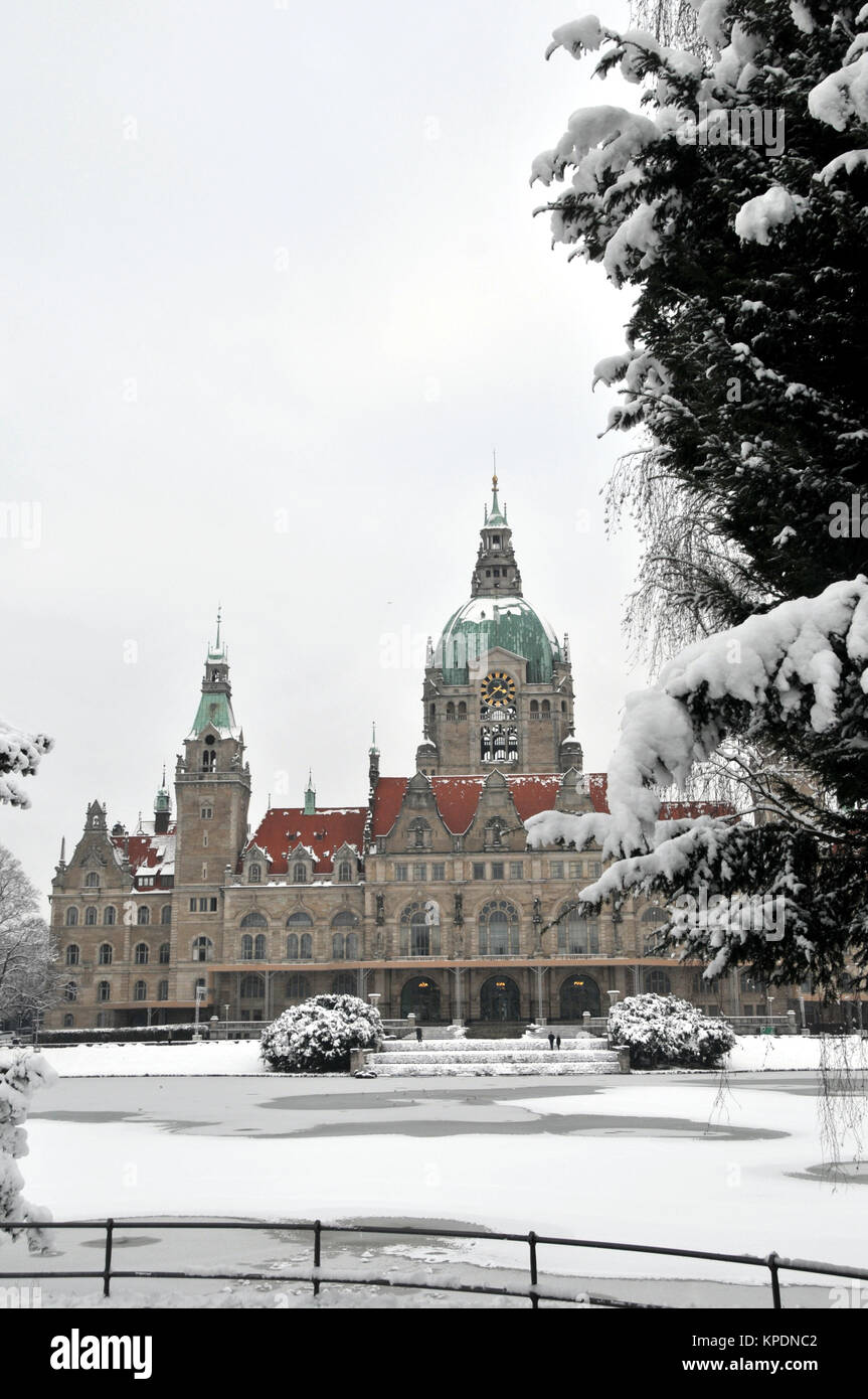 Hanover's Town Hall in the Snow Stock Photo - Alamy