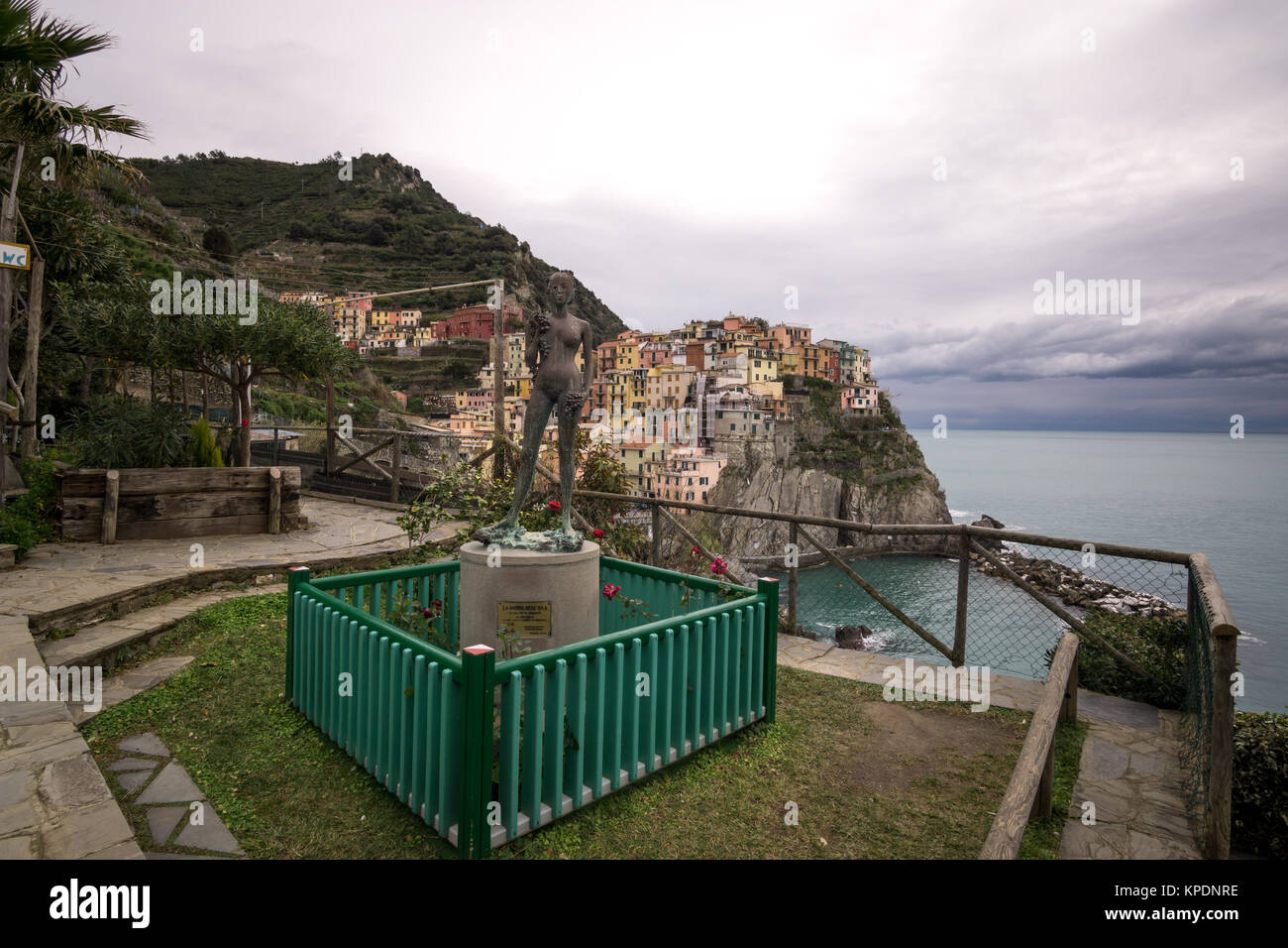 Cemetery of manarola hi-res stock photography and images - Alamy