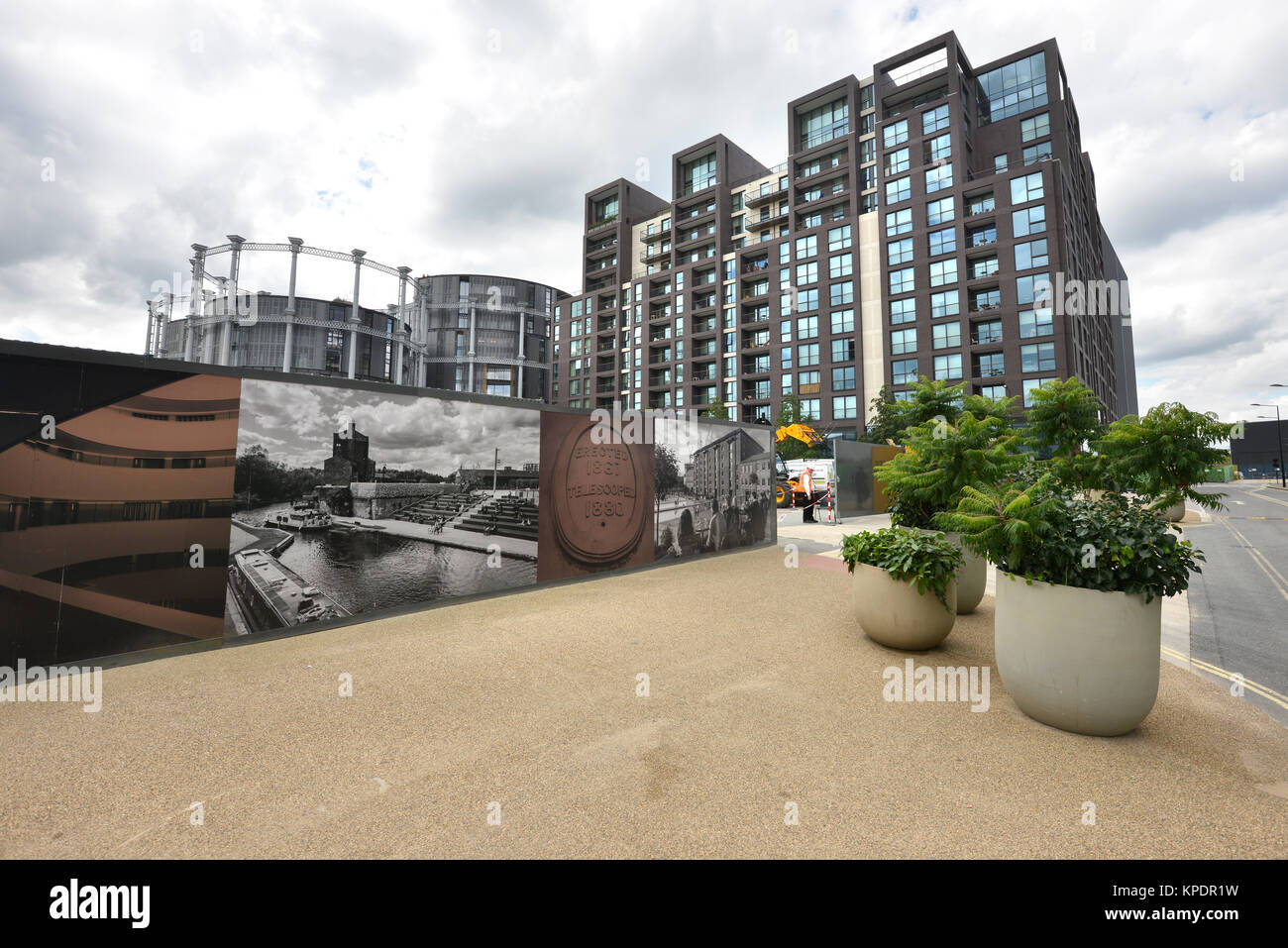 Plimsoll Building in Granary Square, 1 Handyside St Kings Cross, London ...
