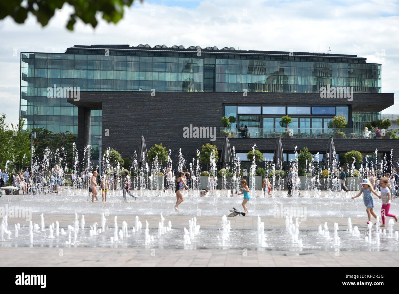Granary square king's cross hi-res stock photography and images - Alamy