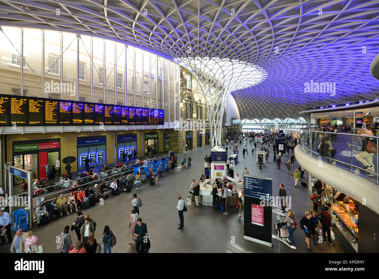 Western Concourse at King’s Cross by John McAslan + Partners. Interior ...