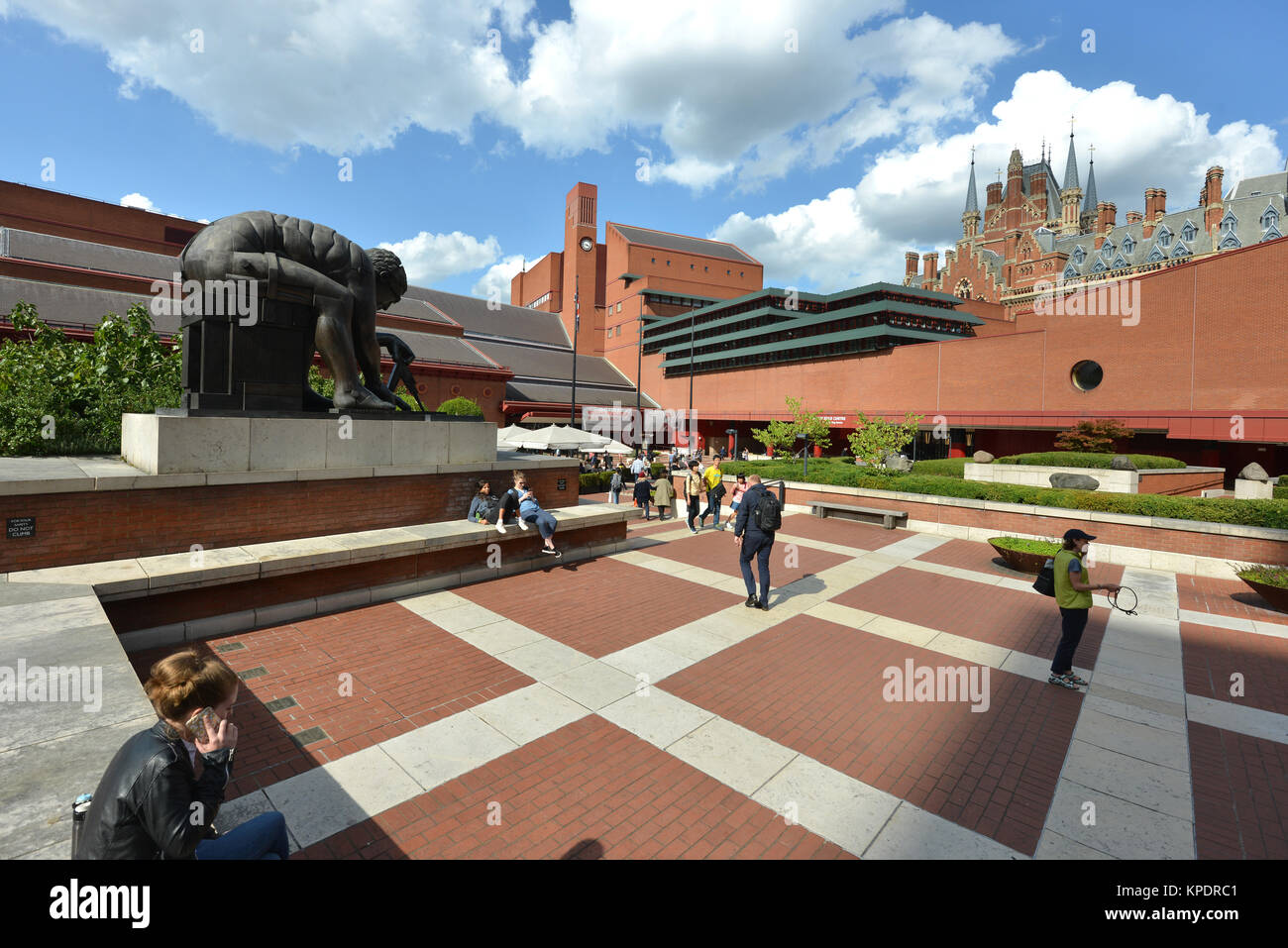 Eduardo paolozzi newton sculpture british library london hi-res stock ...