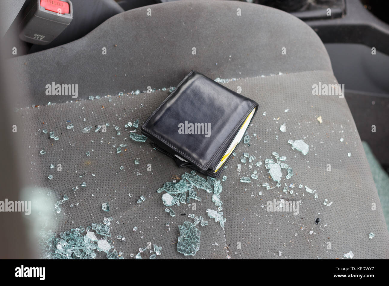 Fragmented auto hi-res stock photography and images - Alamy