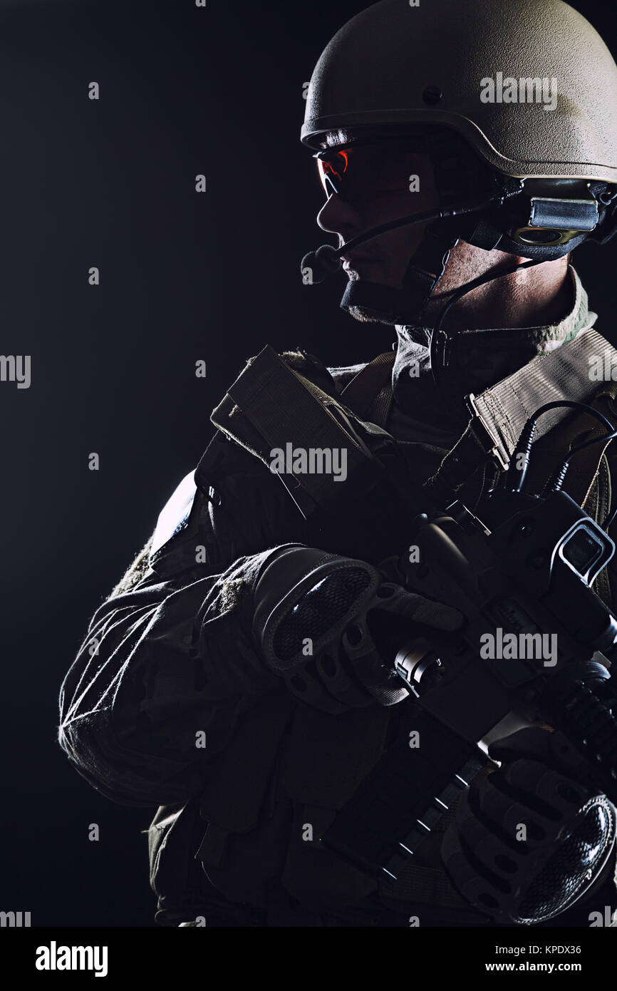 Green beret commando hi-res stock photography and images - Alamy