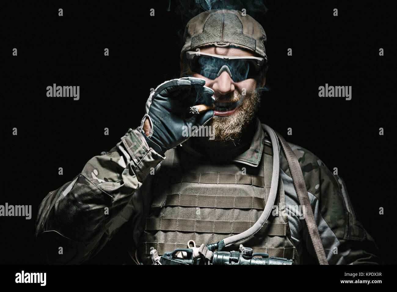 US Army soldier smoking Stock Photo - Alamy