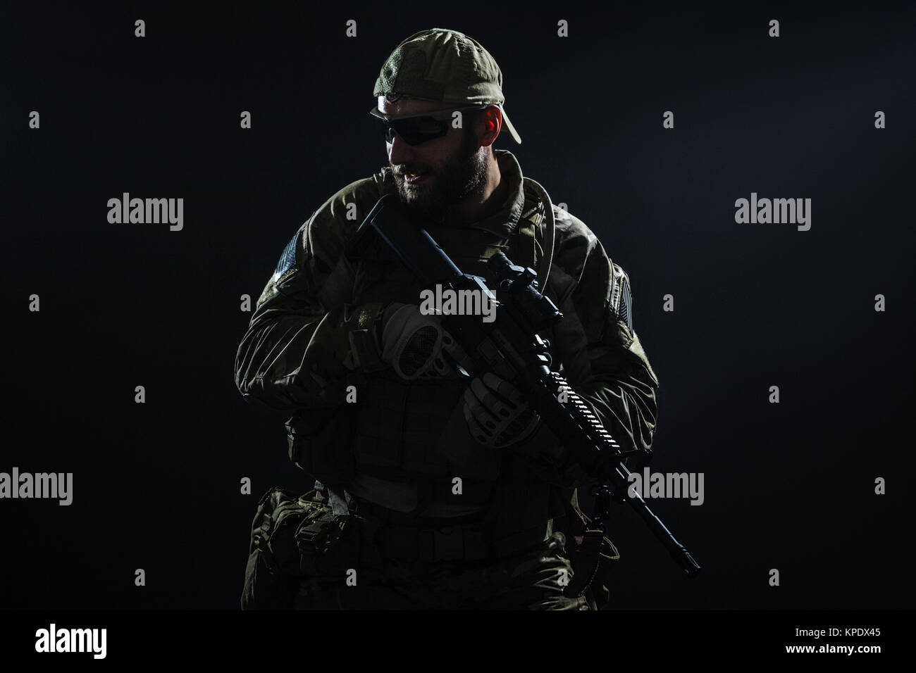 US Army soldier in the rain Stock Photo - Alamy