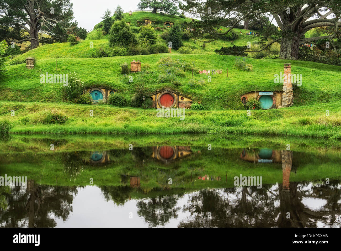 Scenic perspective hobbiton movie set hi-res stock photography and ...