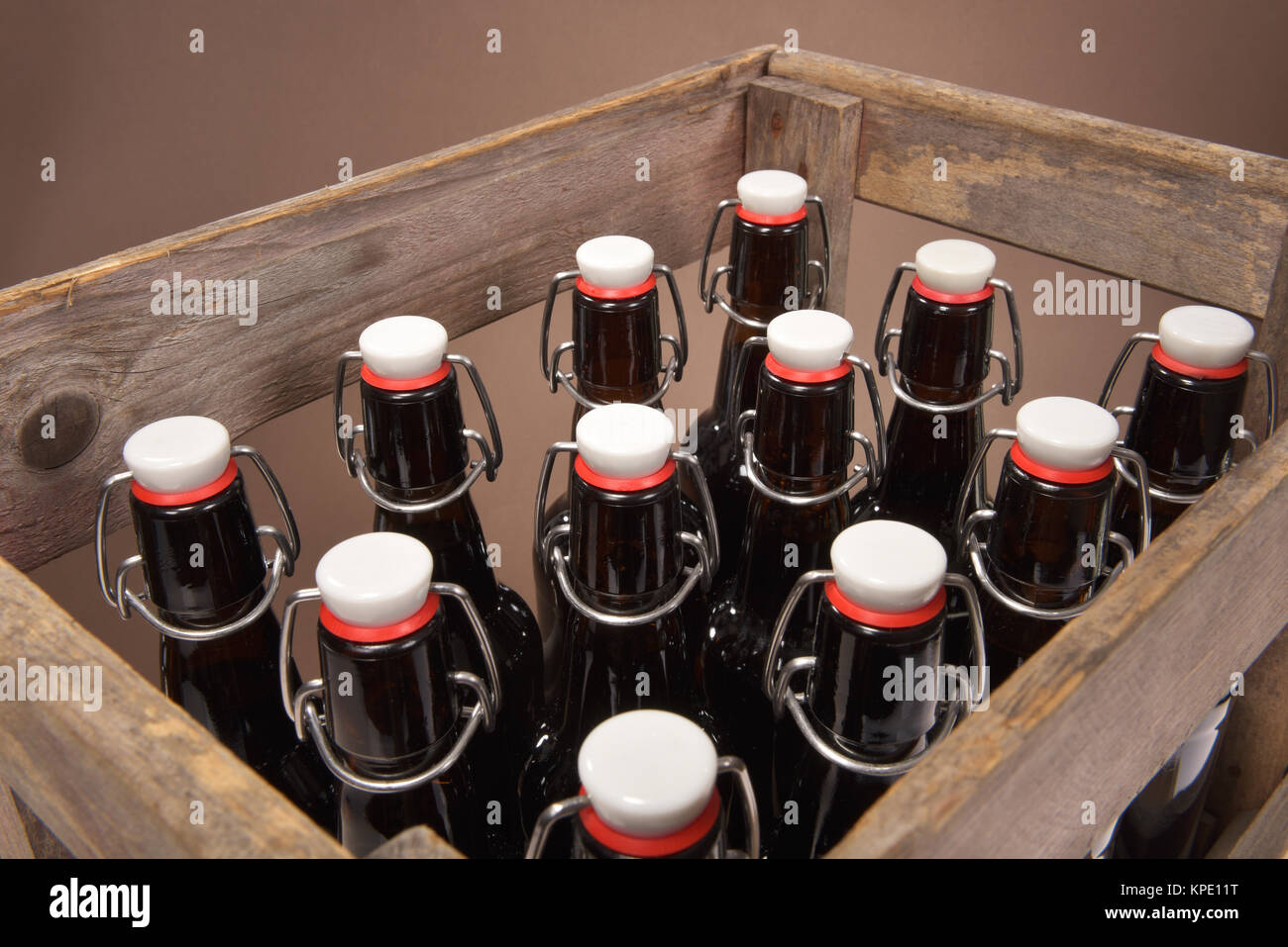Beer crates hi-res stock photography and images - Alamy