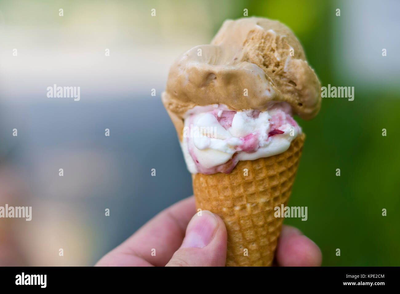 Cooling off ice hi-res stock photography and images - Alamy