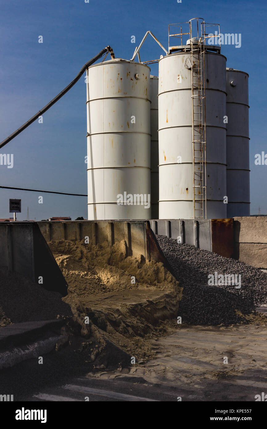Silos of storage of cement Stock Photo - Alamy