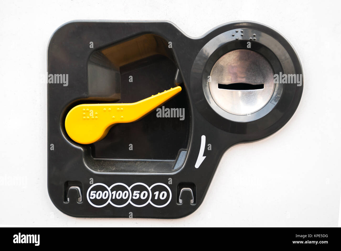 vending Machine Coin insert Stock Photo - Alamy