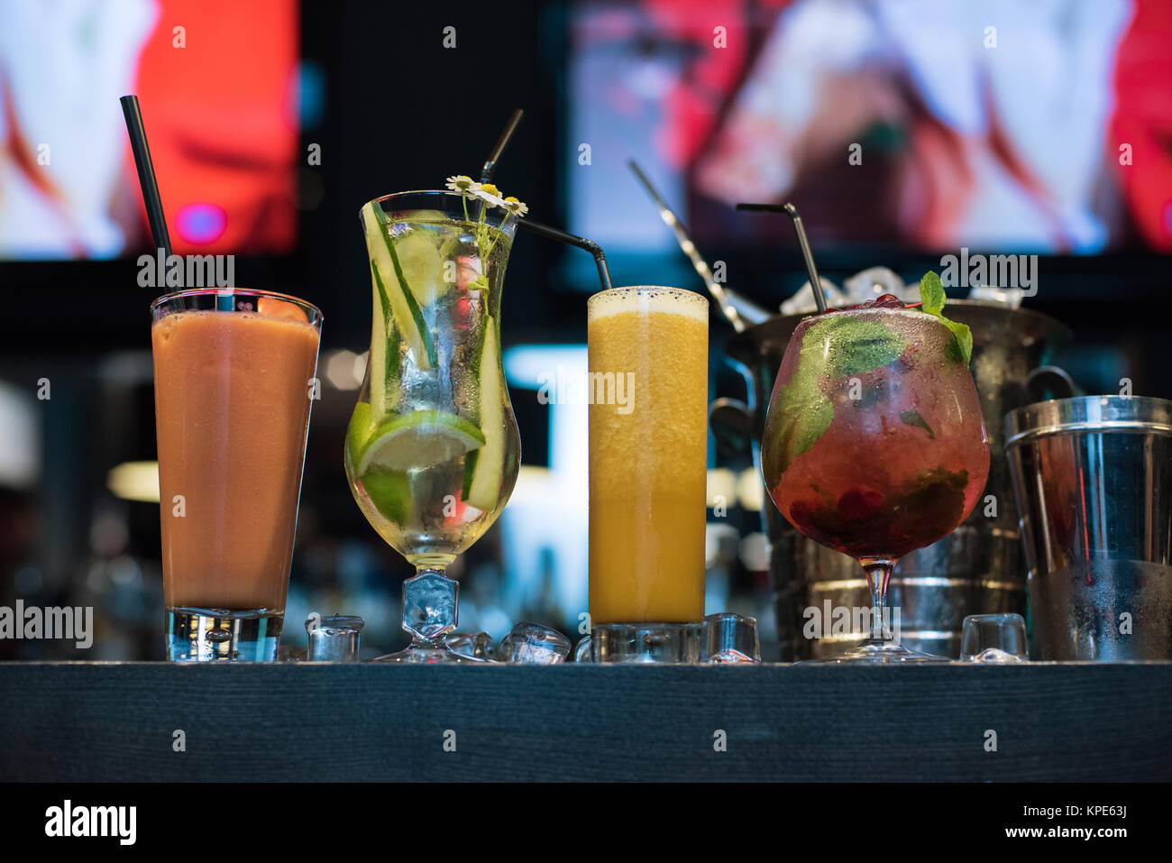 cocktails on bar background Stock Photo - Alamy
