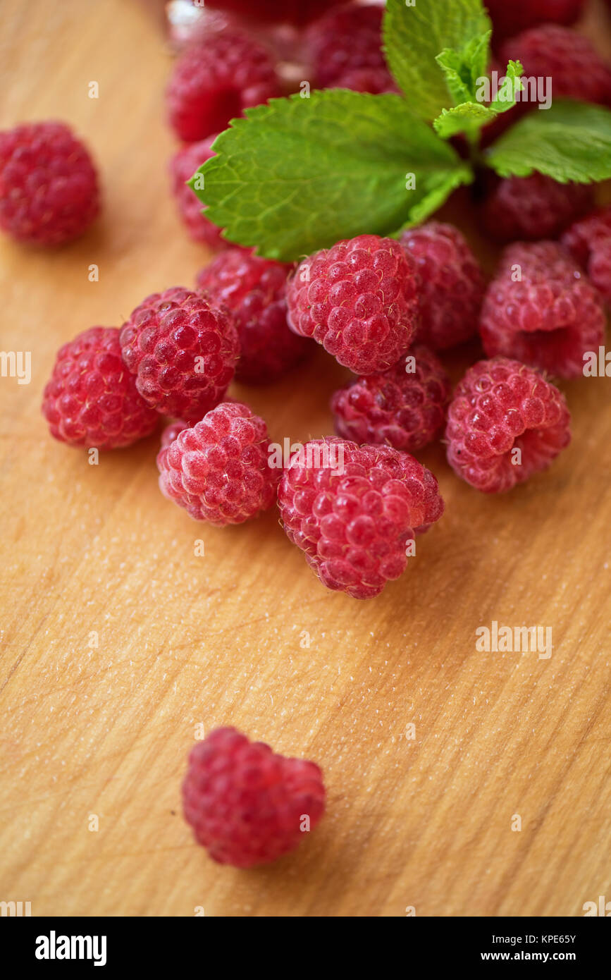 fresh ripe raspberries Stock Photo - Alamy