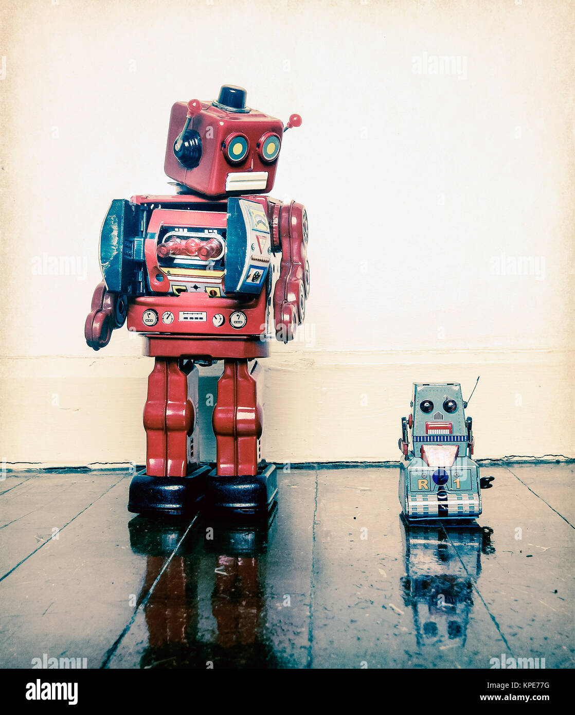 Angry robots hi-res stock photography and images - Alamy