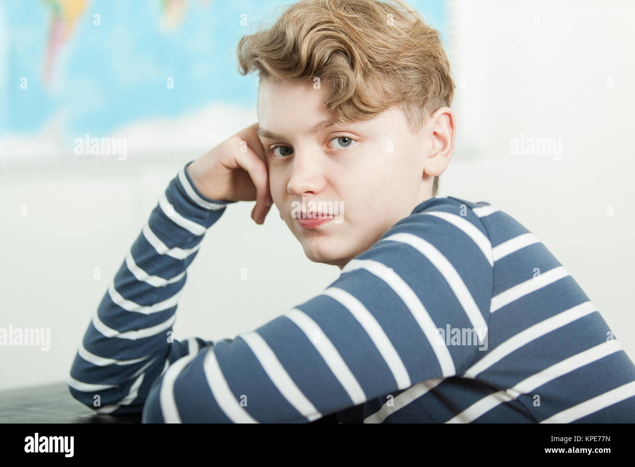 Peeking over desk hi-res stock photography and images - Alamy