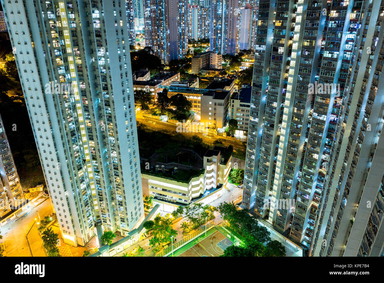 Building at night Stock Photo - Alamy
