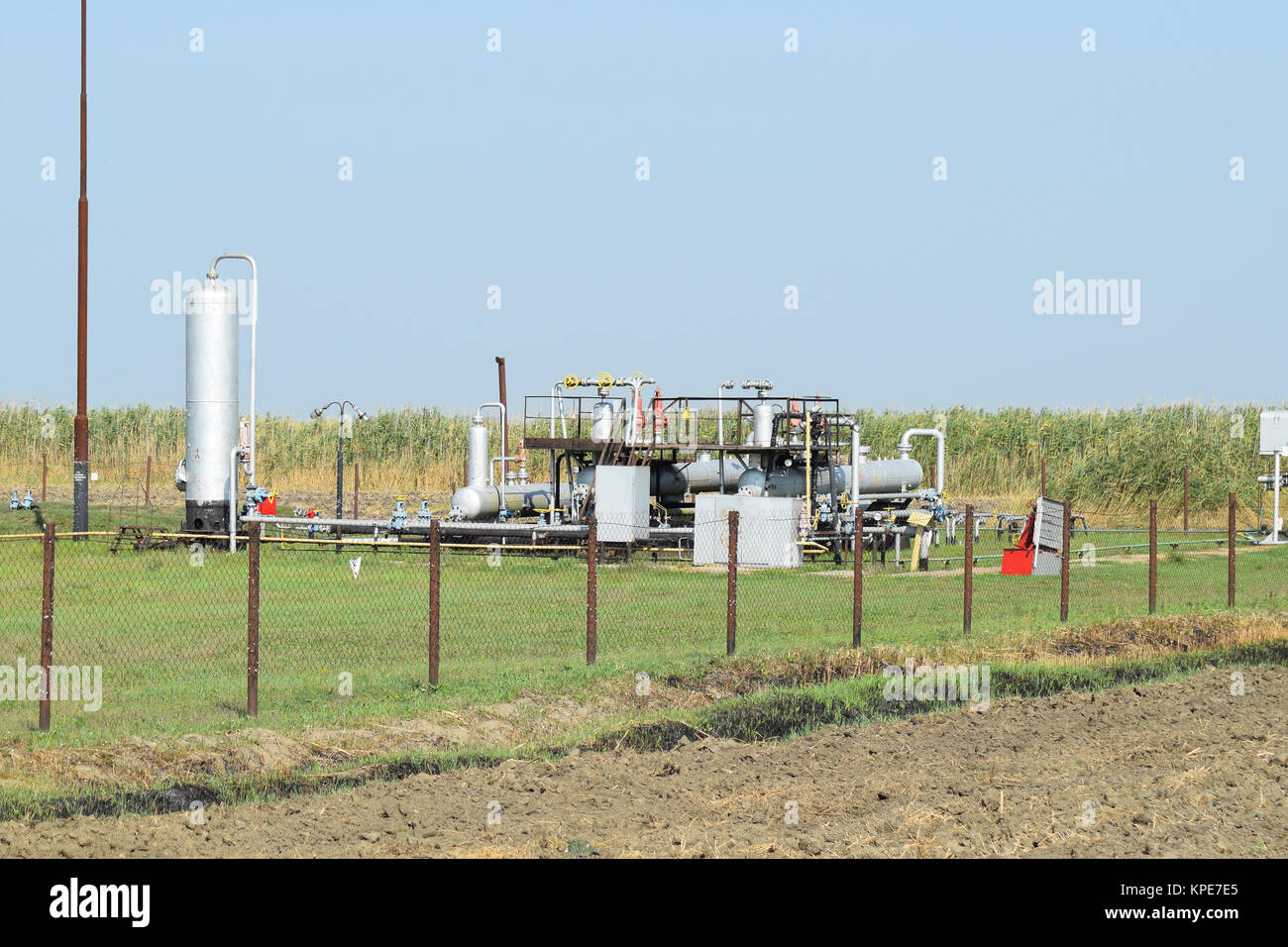 Field separation hi-res stock photography and images - Alamy