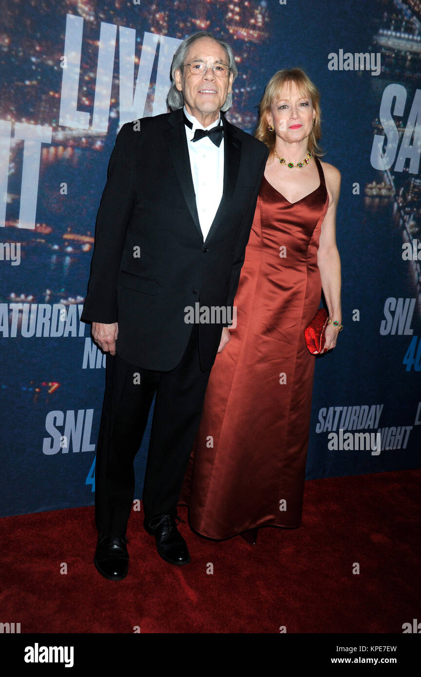 NEW YORK, NY - FEBRUARY 15: Robert Klein attends the SNL 40th ...