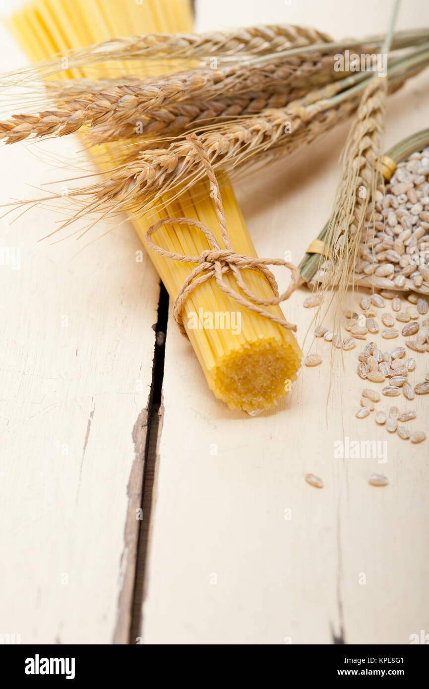 organic Raw italian pasta and durum wheat Stock Photo - Alamy