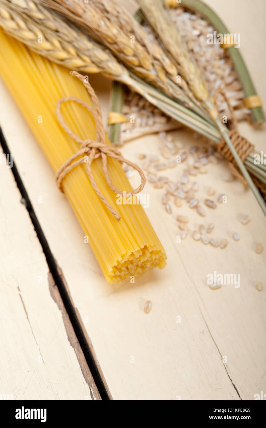 organic Raw italian pasta and durum wheat Stock Photo - Alamy