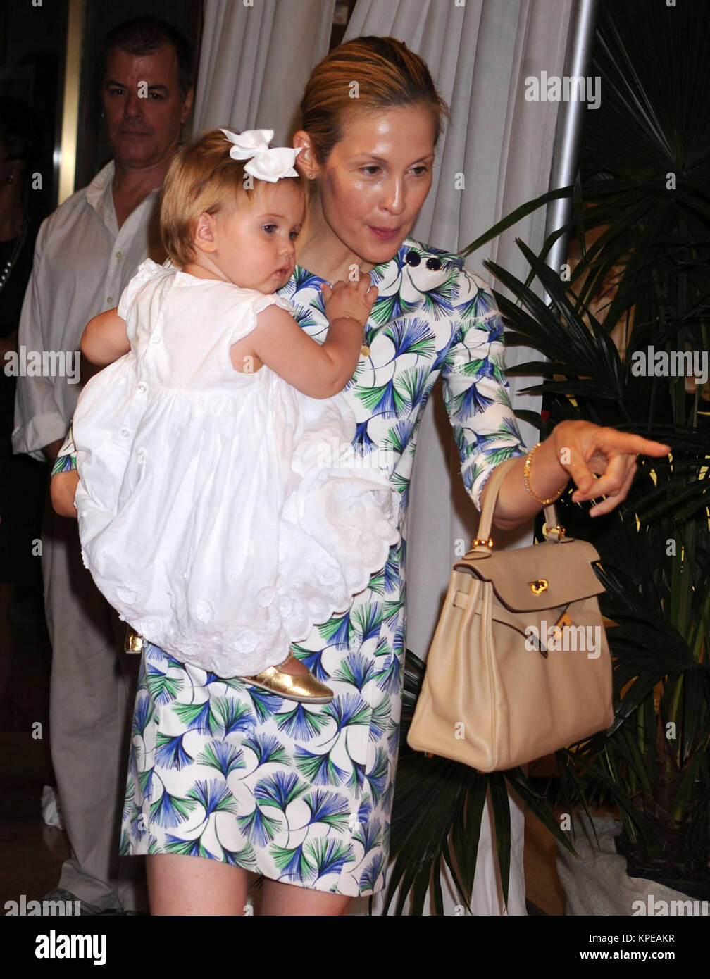 NEW YORK - AUGUST 10: Kelly Rutherford Helena Rutherford and animated ...