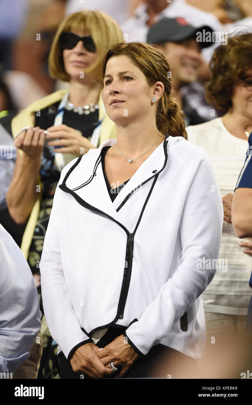 FLUSHING NY- SEPTEMBER 02: Anna Wintour, Mirka Federer, Day nine of the ...