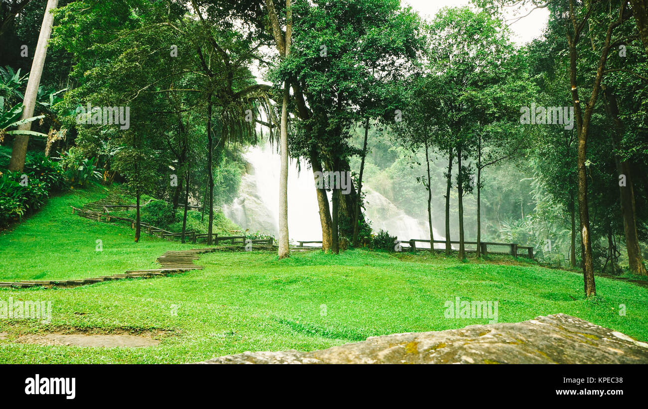 Scenic waterfalls and wooden path - Fall season Stock Photo - Alamy