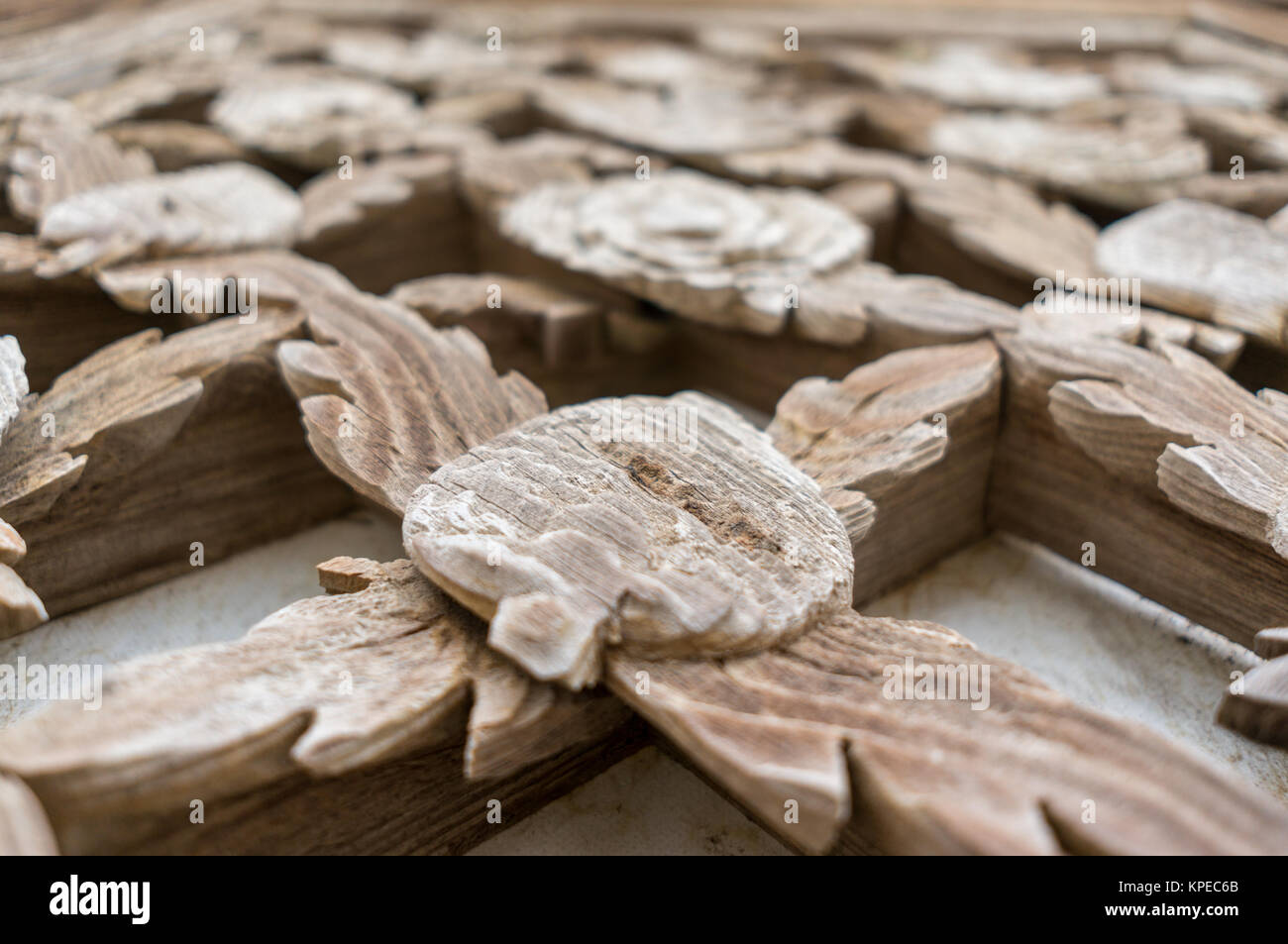 Traditional Korean temple engravings Stock Photo - Alamy