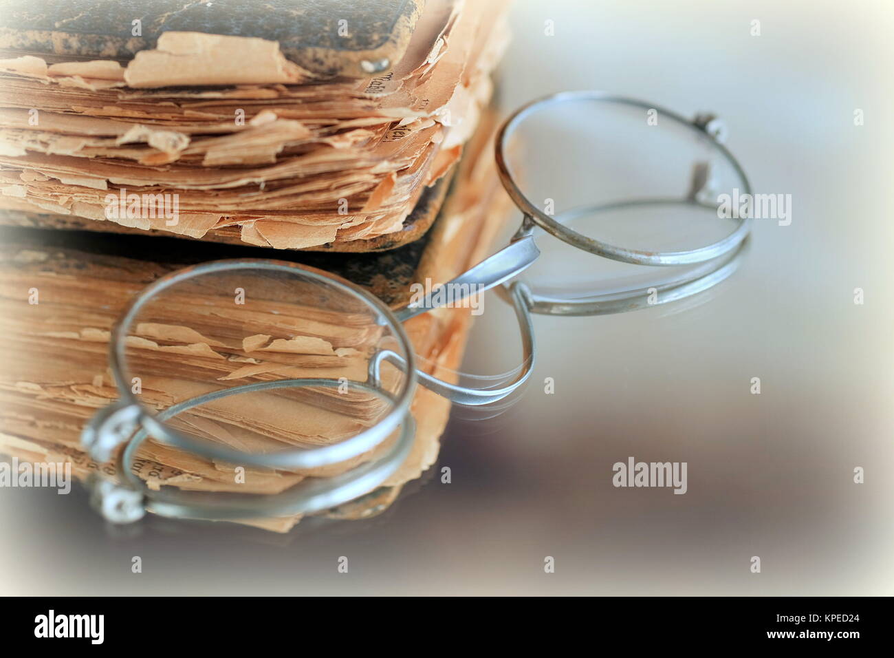 Wire Rimmed Glasses High Resolution Stock Photography and Images - Alamy