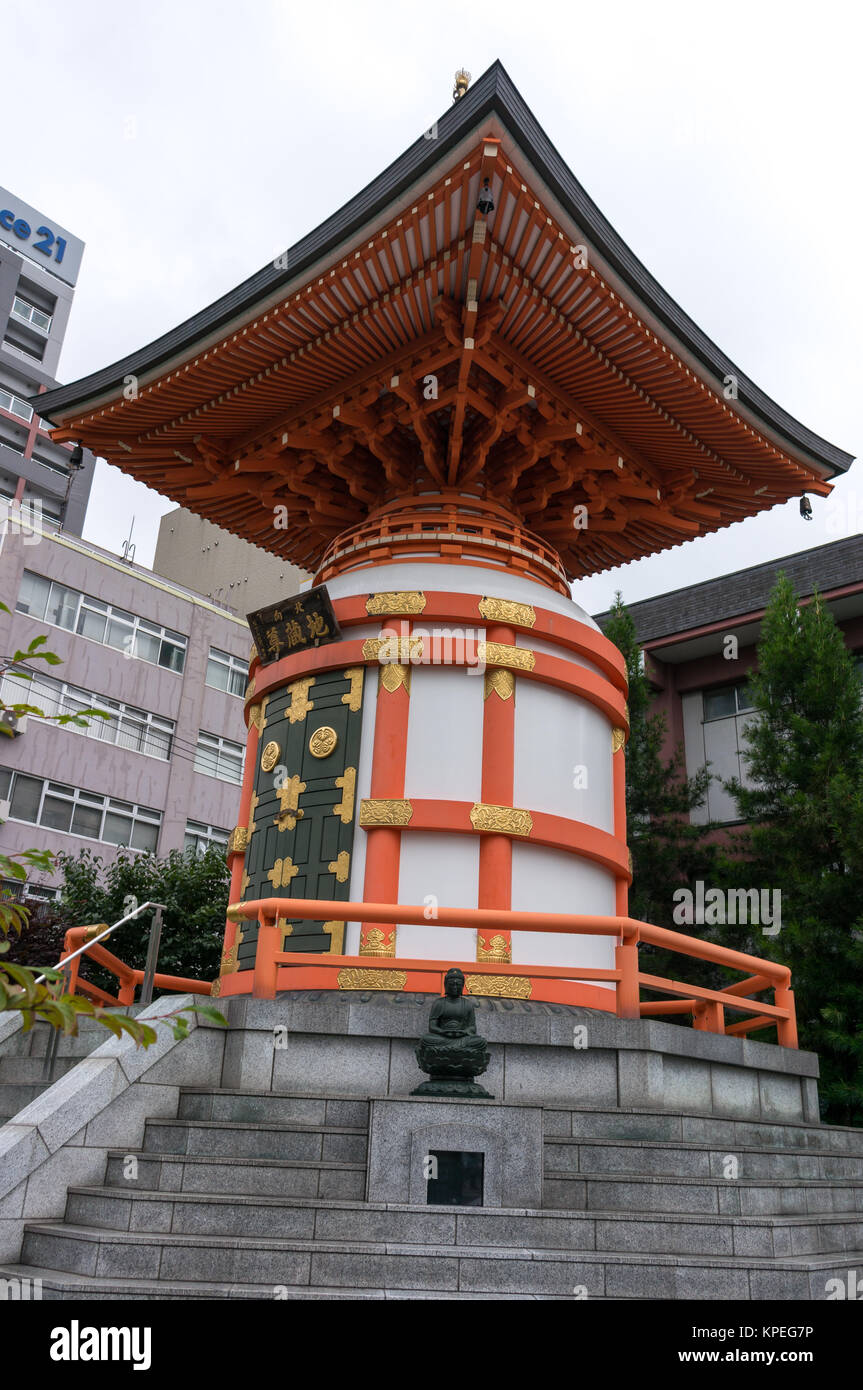 Japanese shinto temple Stock Photo - Alamy