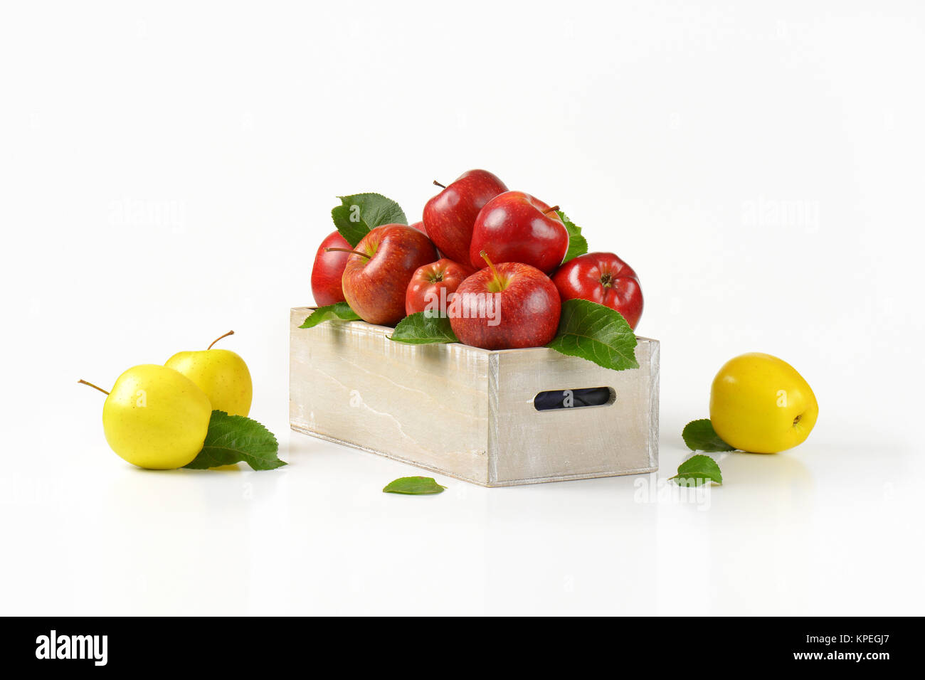 box of apples Stock Photo - Alamy