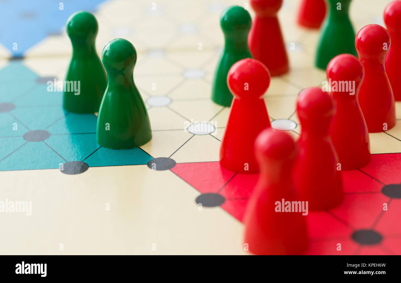 Brettspiel hi-res stock photography and images - Alamy