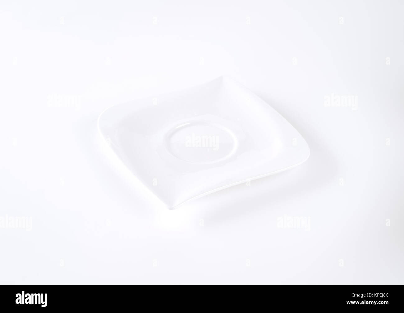 Saucer shaped dish hi-res stock photography and images - Alamy