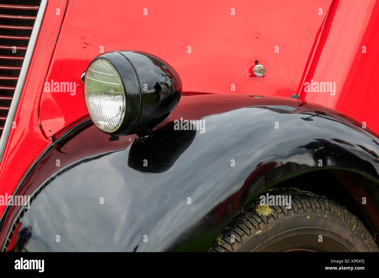 Vintage red car hi-res stock photography and images - Alamy