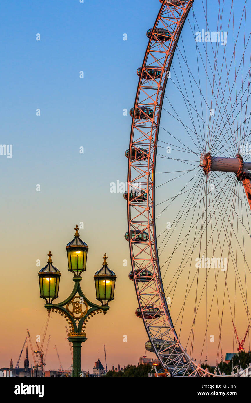 London blue light hi-res stock photography and images - Alamy