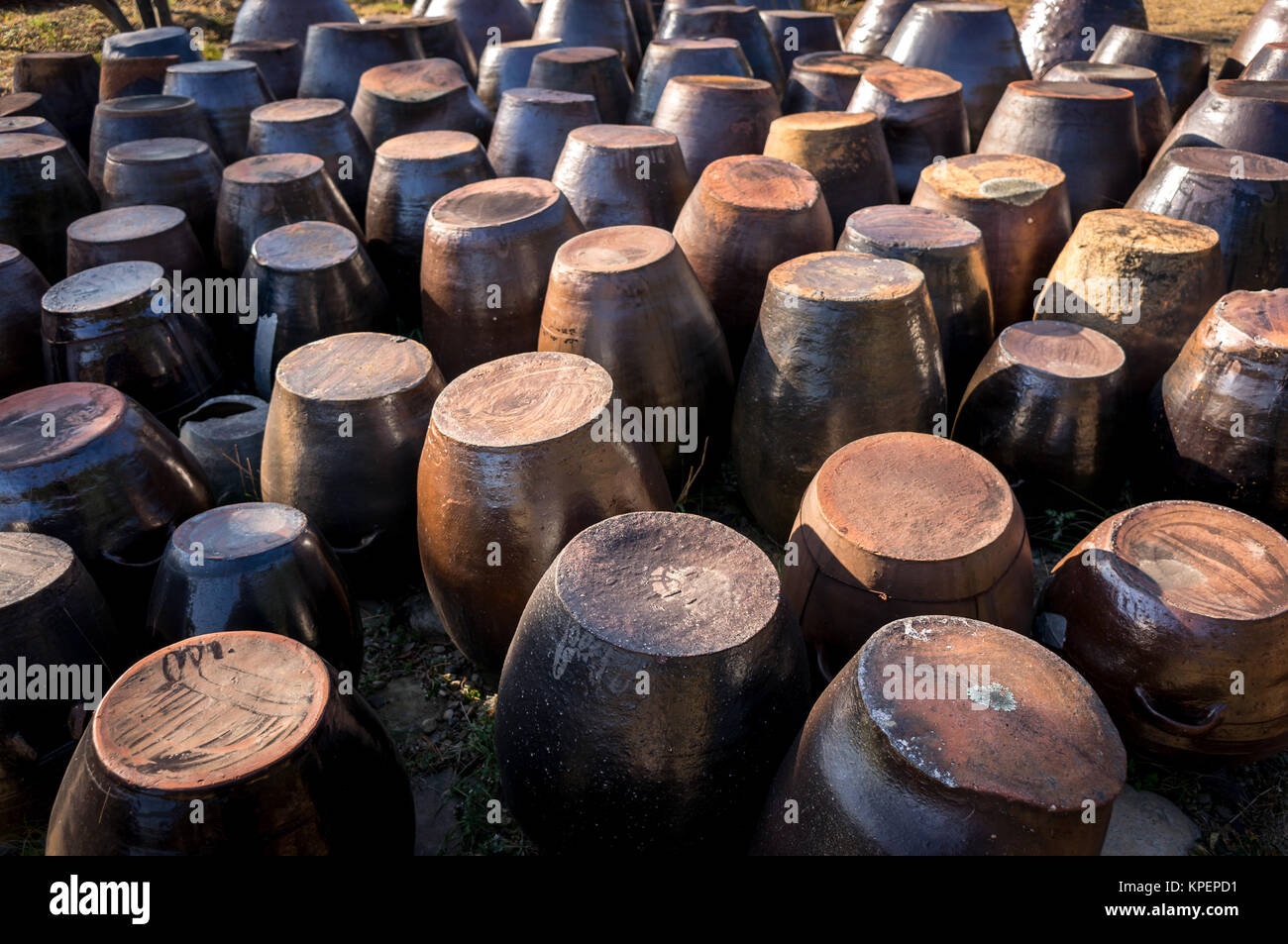Korean jar hi-res stock photography and images - Alamy