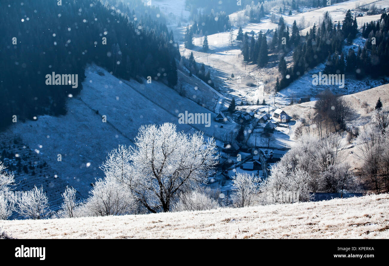 Hoarfrost covered winter landscape Stock Photo - Alamy