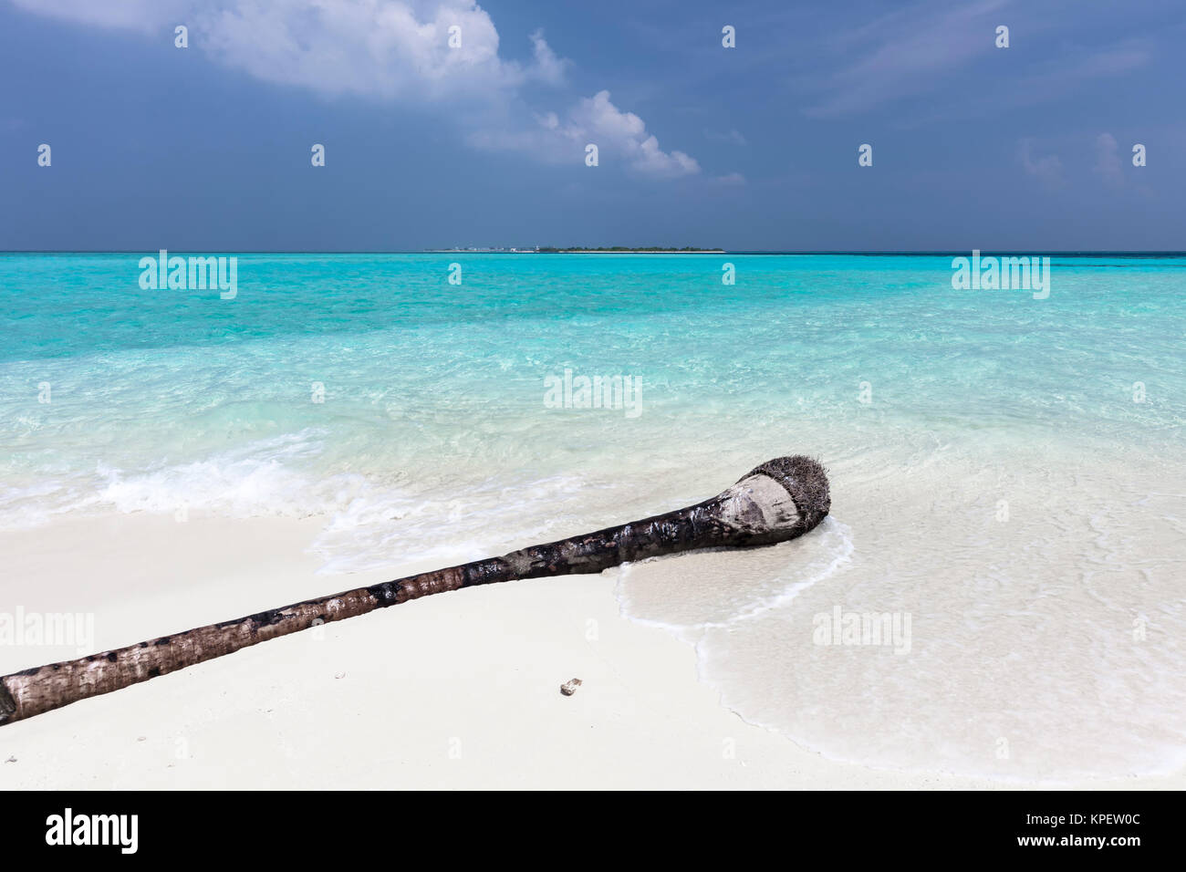 Maldives Island in Lhaviyani Atoll Stock Photo - Alamy