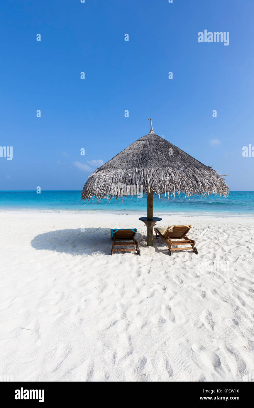 maldives island in lhaviyani atoll Stock Photo - Alamy