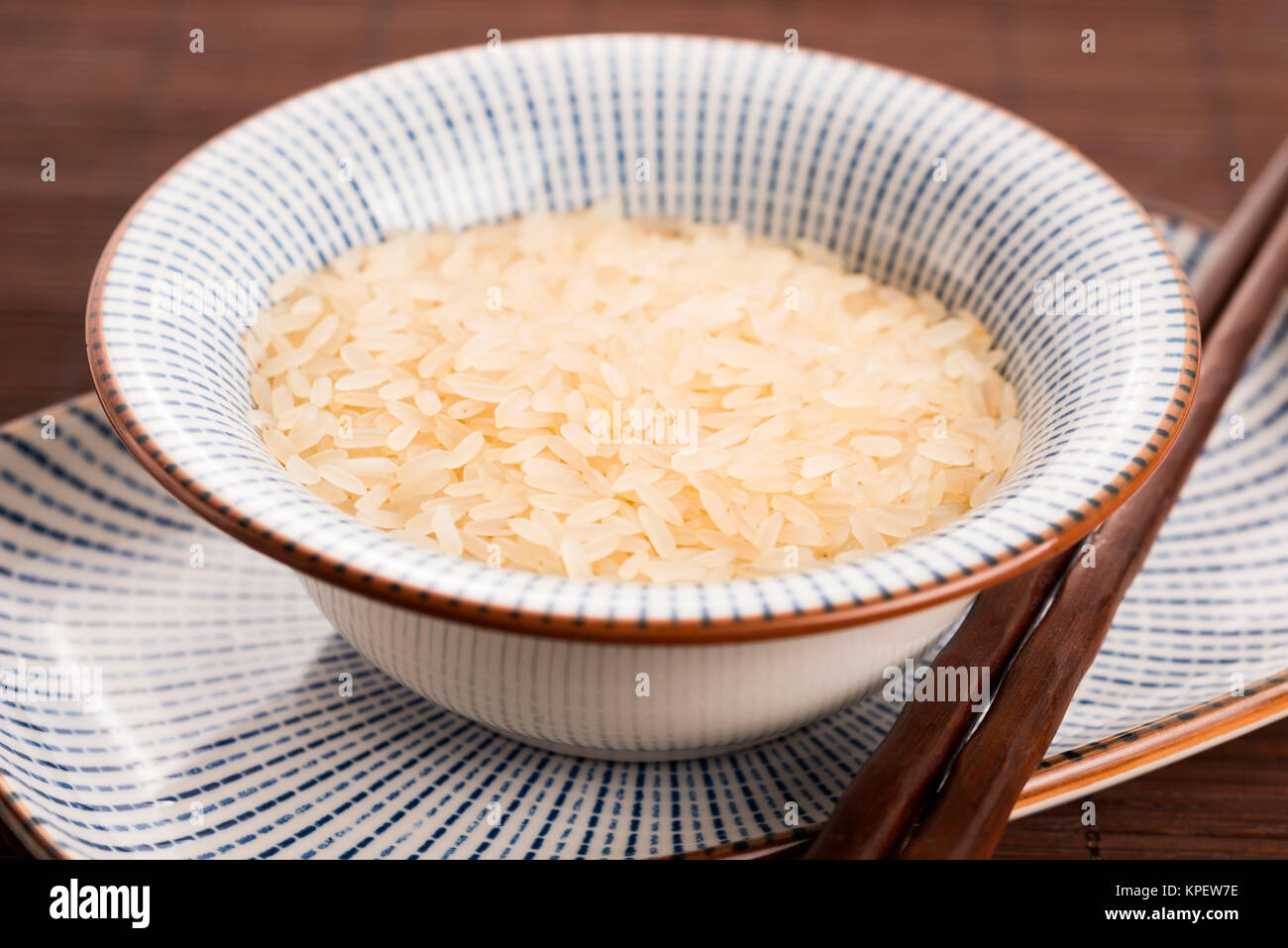 bowl of parboiled risotto rice Stock Photo - Alamy