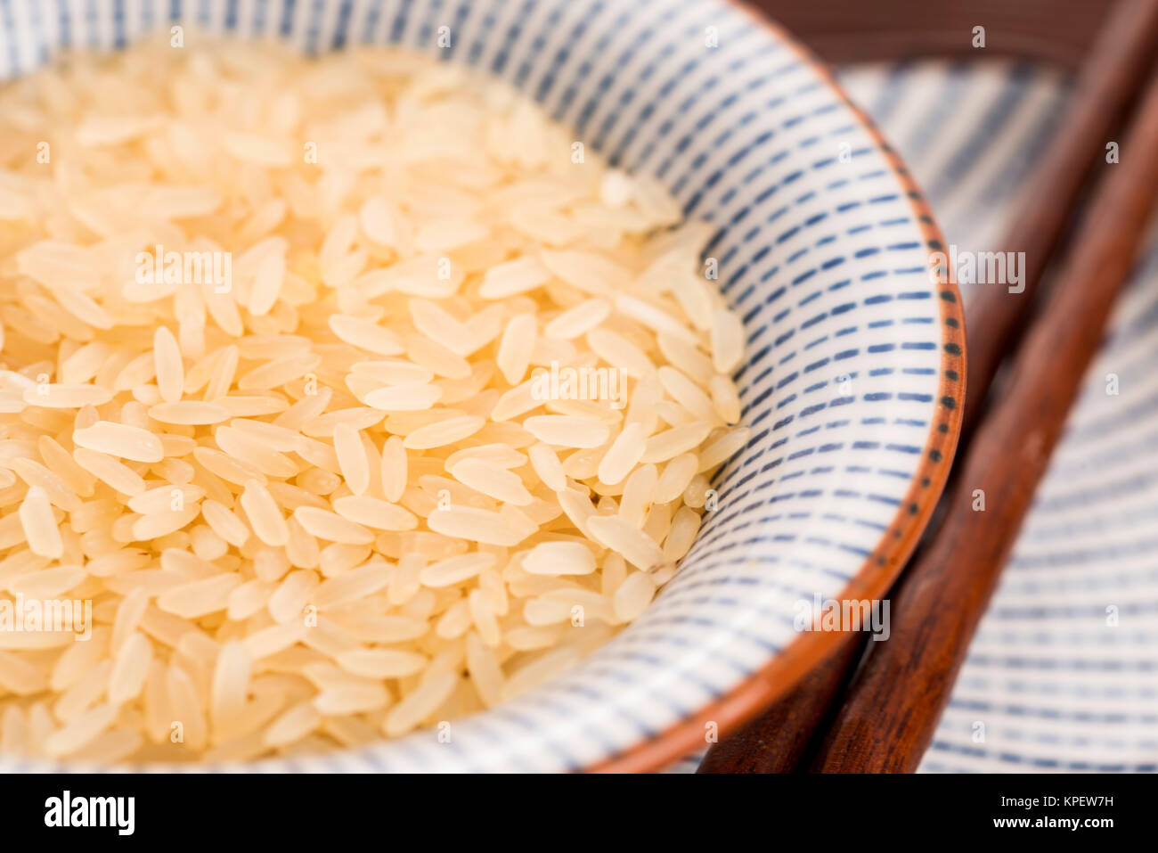 bowl of parboiled risotto rice Stock Photo - Alamy