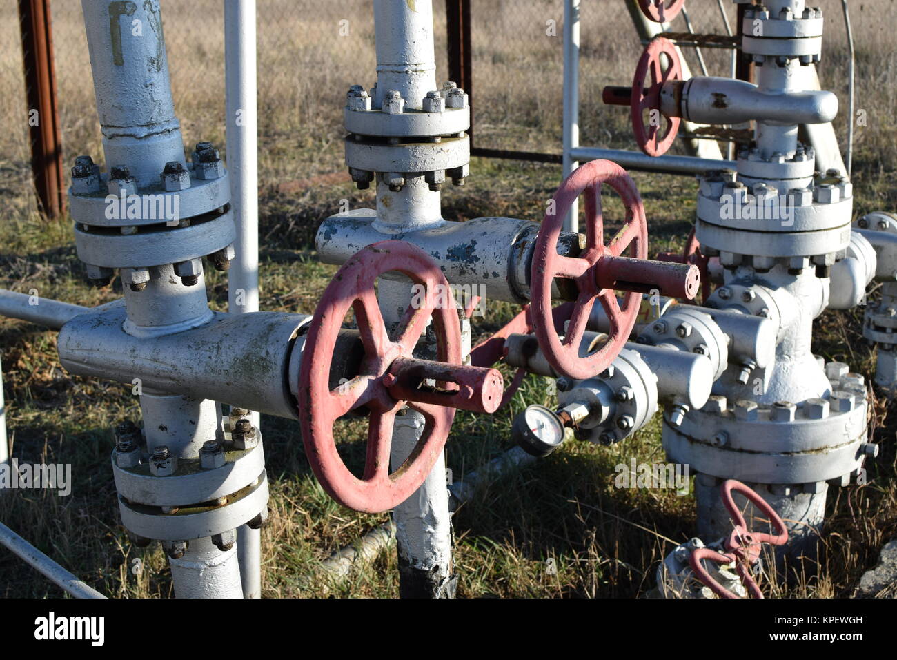 Gate valves hi-res stock photography and images - Alamy