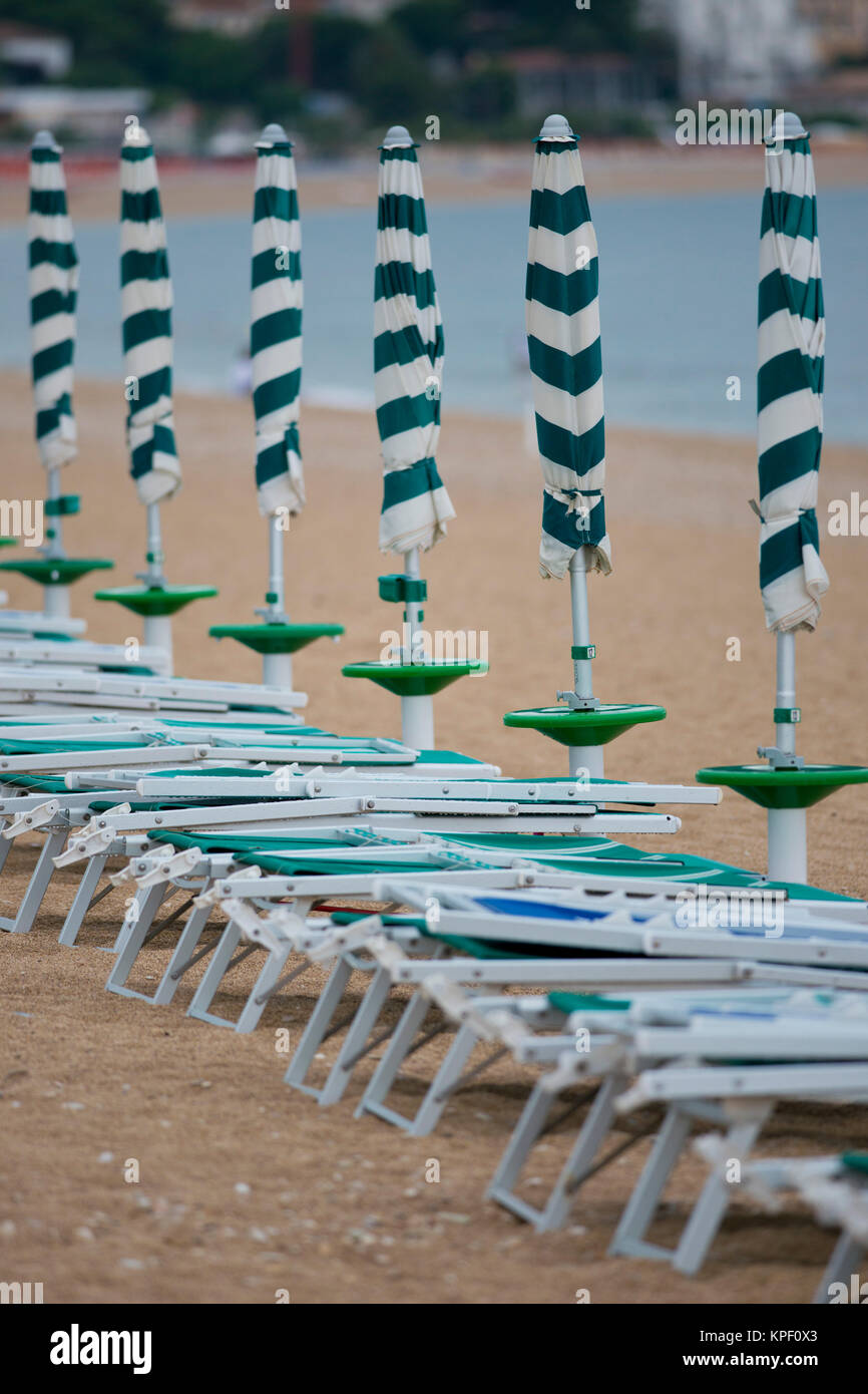 Row of Beach Umbrellas Stock Photo - Alamy