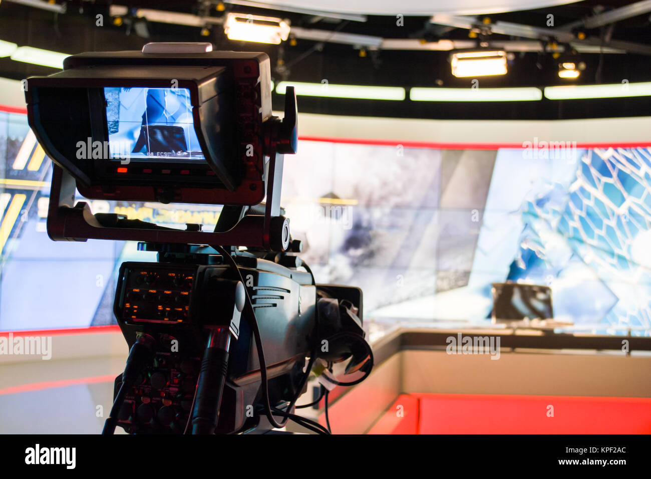 Green screen film set action hi-res stock photography and images - Alamy